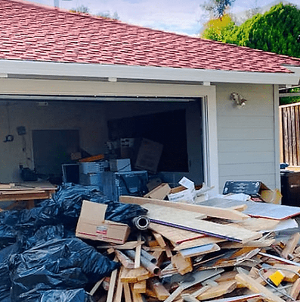 Junk Pluckers Offers Commercial Junk Removals in Tacoma, WA 98499